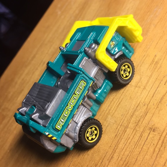 MATCHBOX | Other | Garbage Gulper Recycler Truck Car Toy Matchbox ...